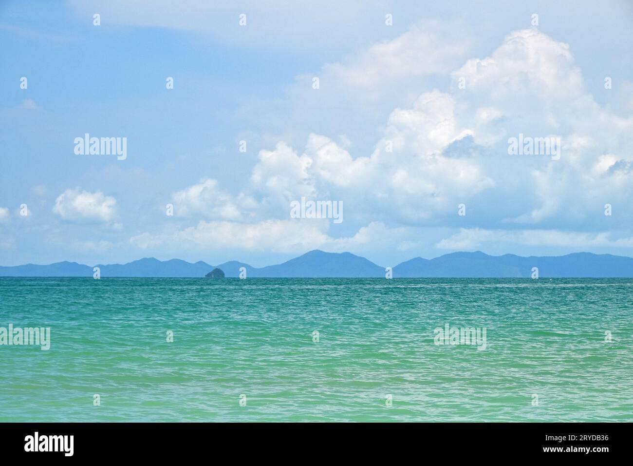 Water and horizon hi-res stock photography and images - Alamy