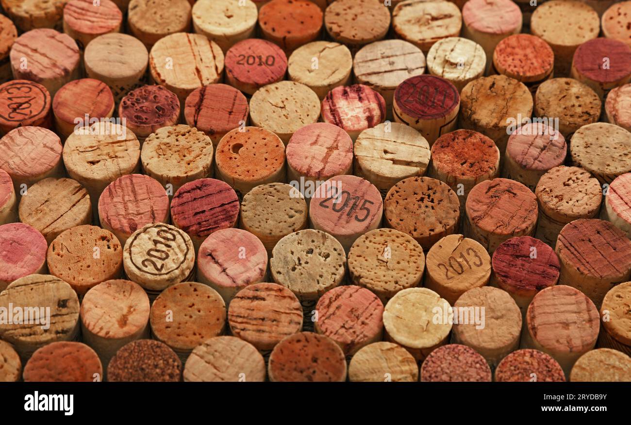 Close up background of used red wine corks Stock Photo - Alamy