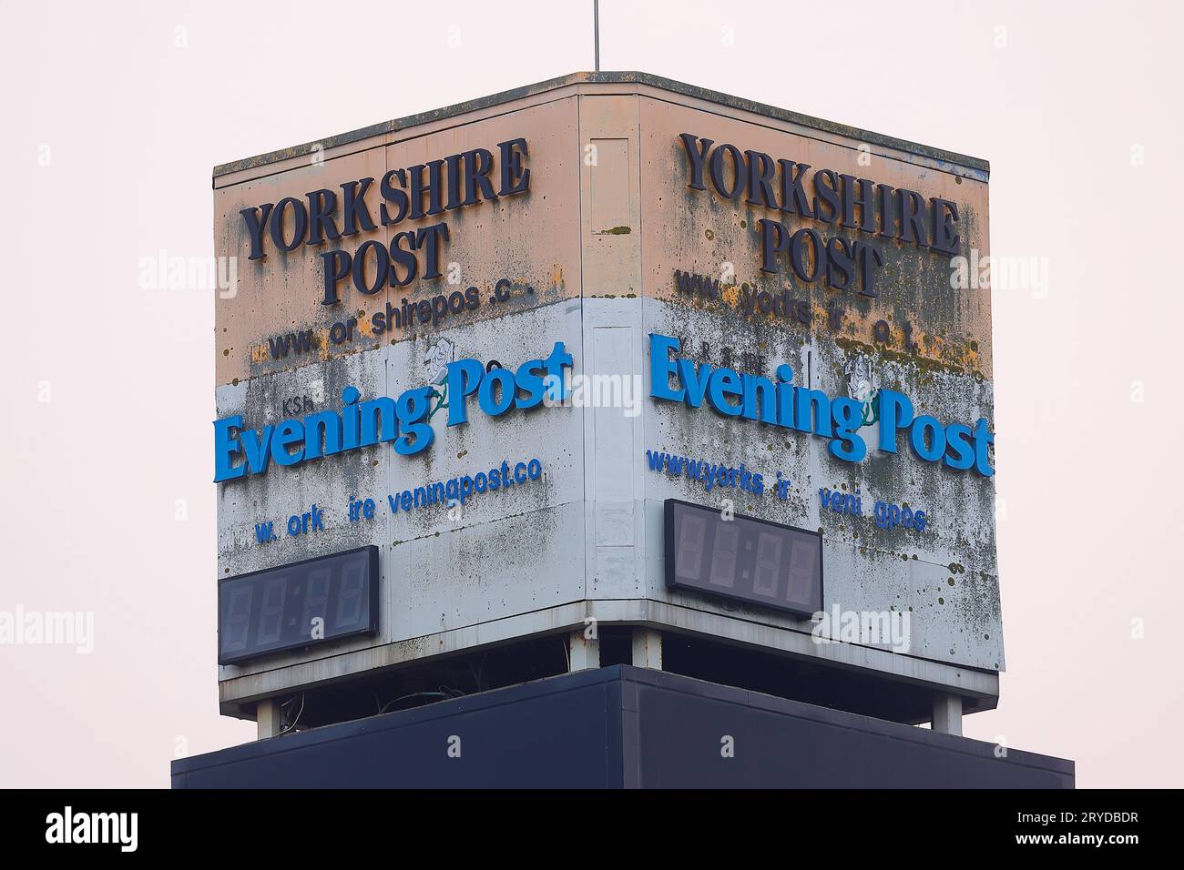 Leeds iconic clock tower hi-res stock photography and images - Alamy