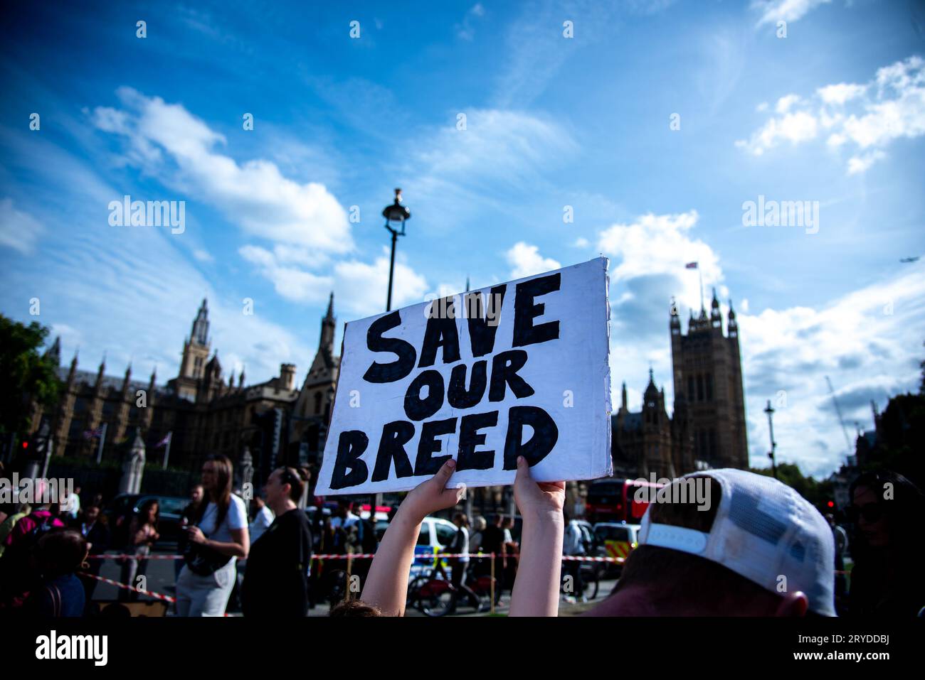 London, UK. 30th Sep, 2023. A protestor marches with a placard during ...