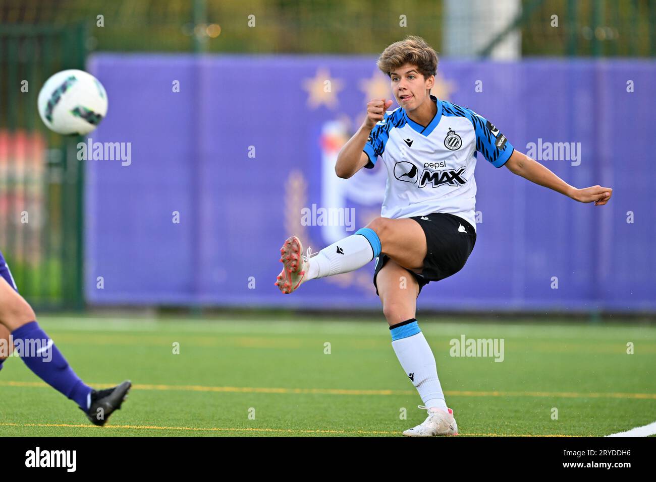 Anderlecht, Belgium. 30th Sep, 2023. Isabelle Iliano (18) of Club YLA pictured during a female ...
