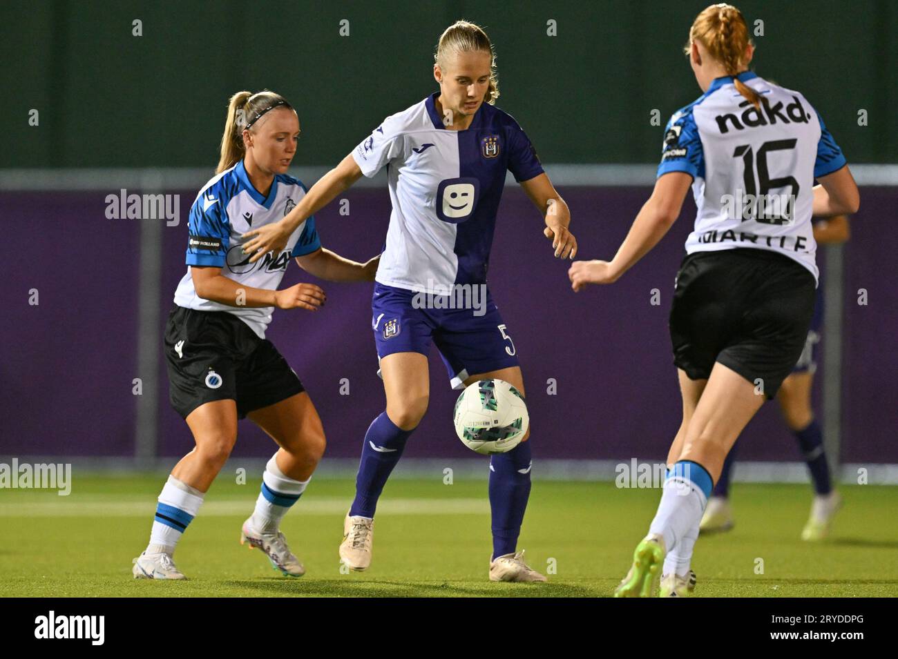 Anderlecht, Belgium. 30th Sep, 2023. Fleur Pauwels (17) of Club YLA ...