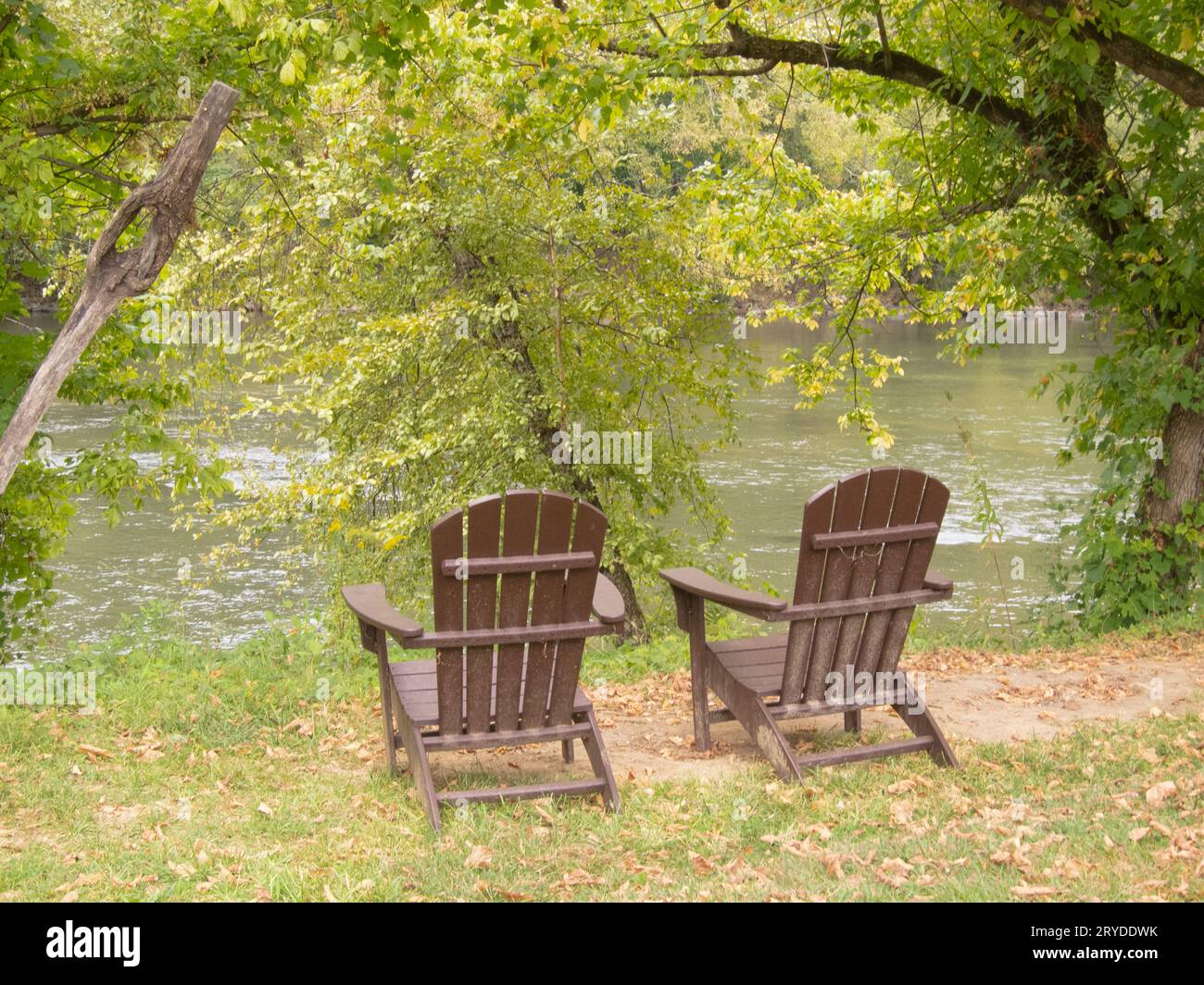 Two facing chairs hi-res stock photography and images - Alamy
