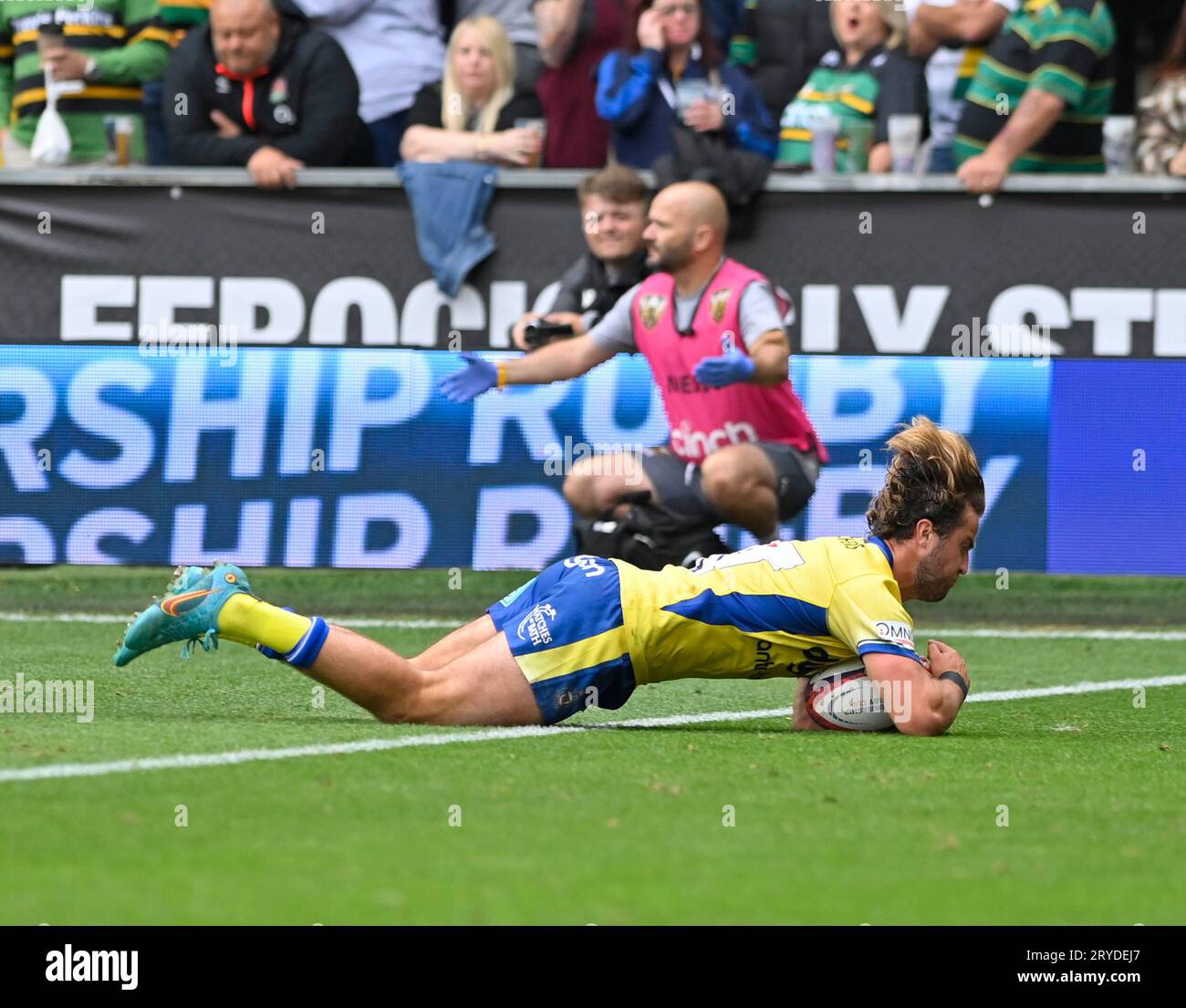 Cinch stadium à franklins gardens hi-res stock photography and images ...