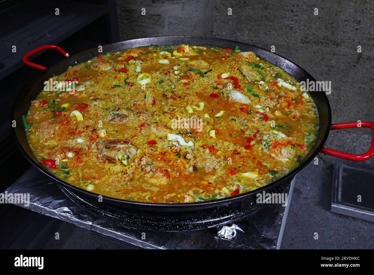 Big frying pan hi-res stock photography and images - Alamy