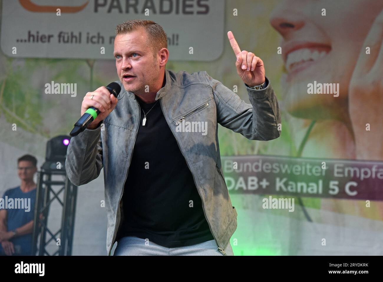 Frank Lukas beim SCHLAGER BURG FESTIVAL in Wasserburg Rosslau in Dessau ...