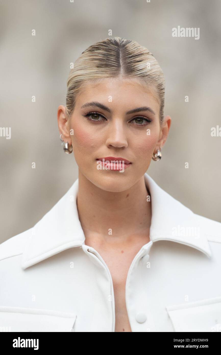 Devon Windsor attending the Elie Saab Womenswear Spring/Summer 2024 ...