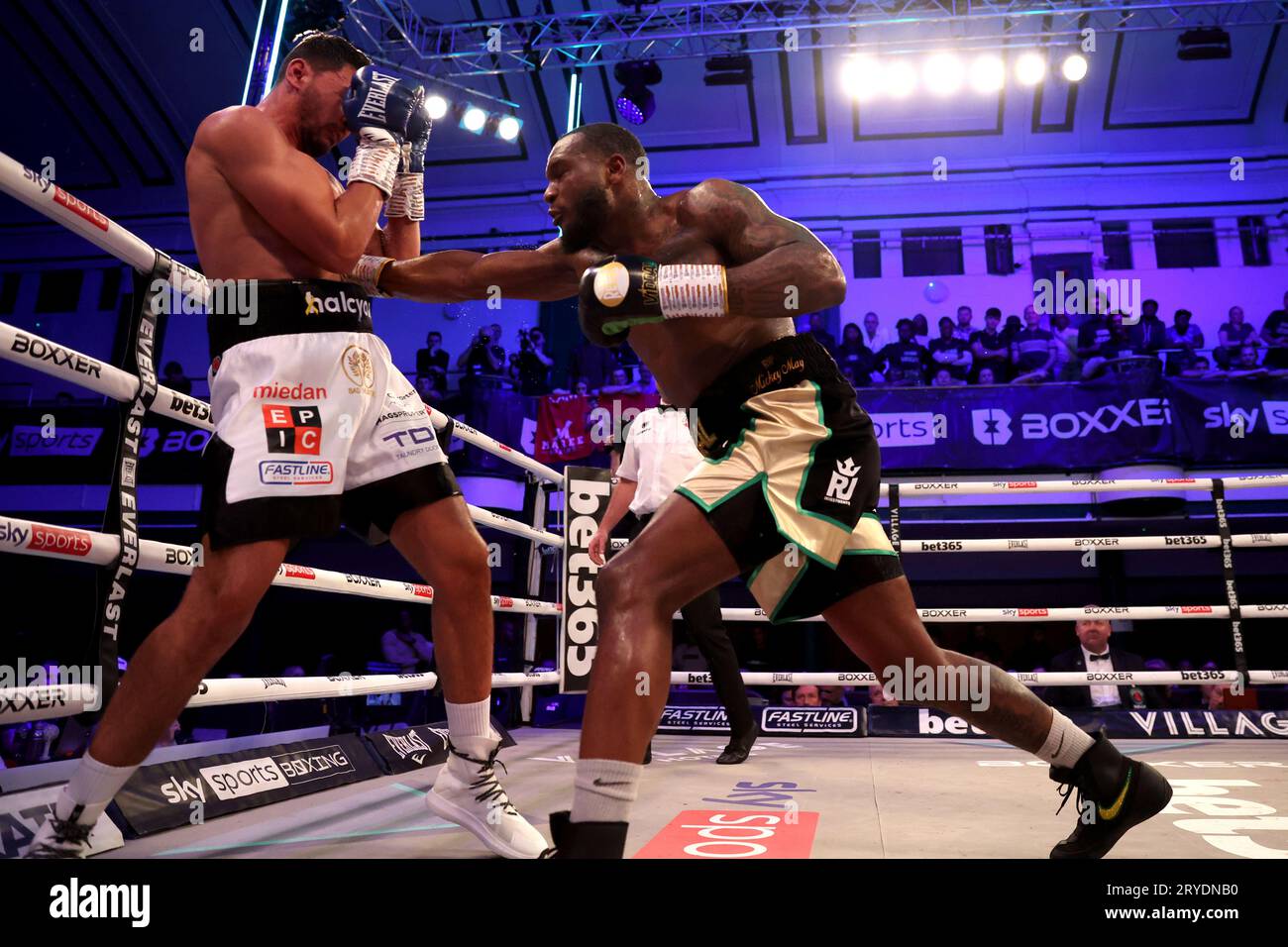 Riley hall hi-res stock photography and images - Alamy