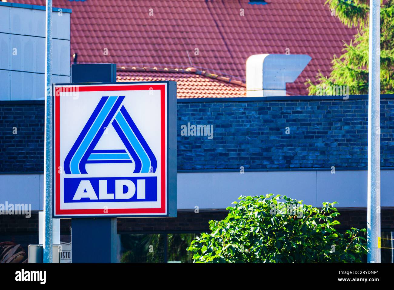 Aldi german supermarket chain hi-res stock photography and images - Alamy