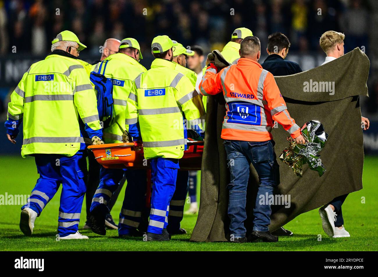 WAALWIJK - Serious injury to RKC Waalwijk goalkeeper Etienne Vaessen during the Dutch Eredivisie ...