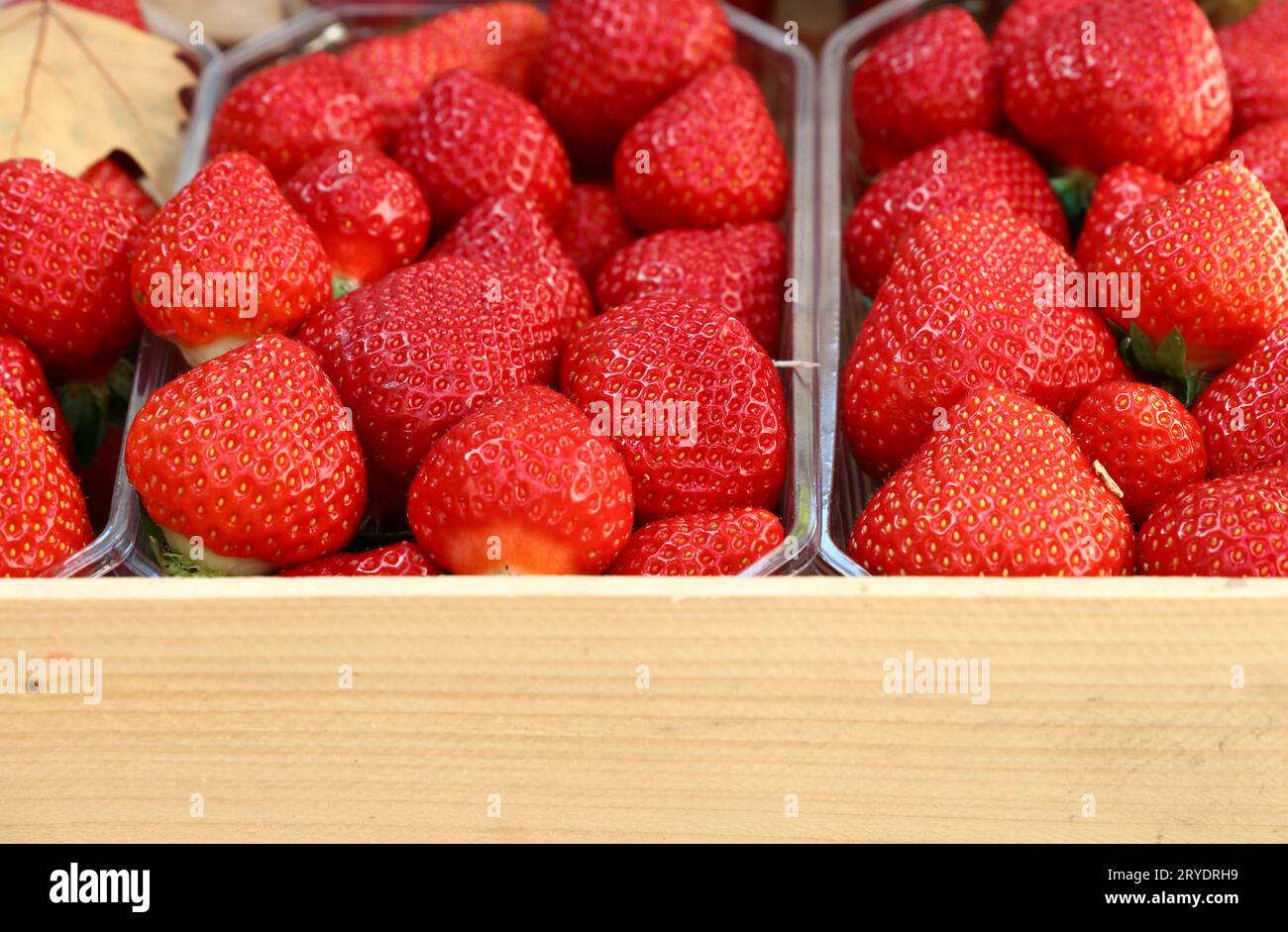 Strawberry display hi-res stock photography and images - Alamy