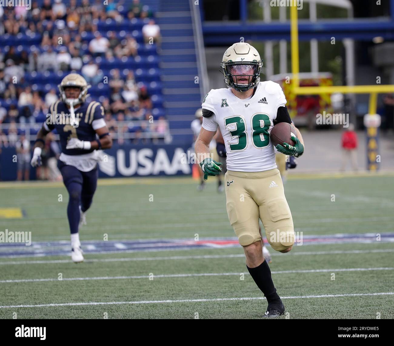 Annapolis, MD, USA. 30th Sep, 2023. South Florida Bulls WR #38 Sean ...