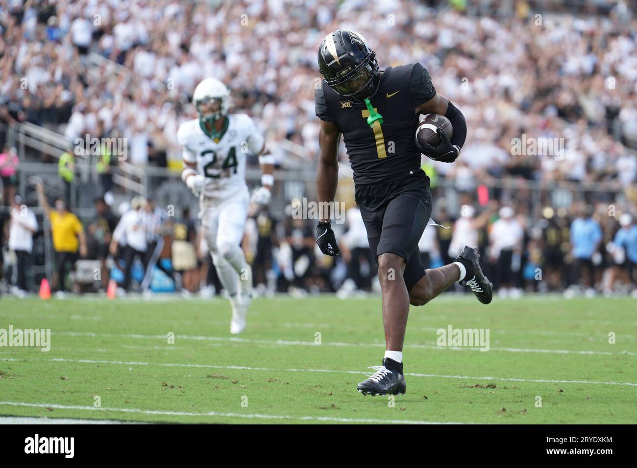 ORLANDO, FL - SEPTEMBER 30: UCF Knights wide receiver Javon Baker (1 ...