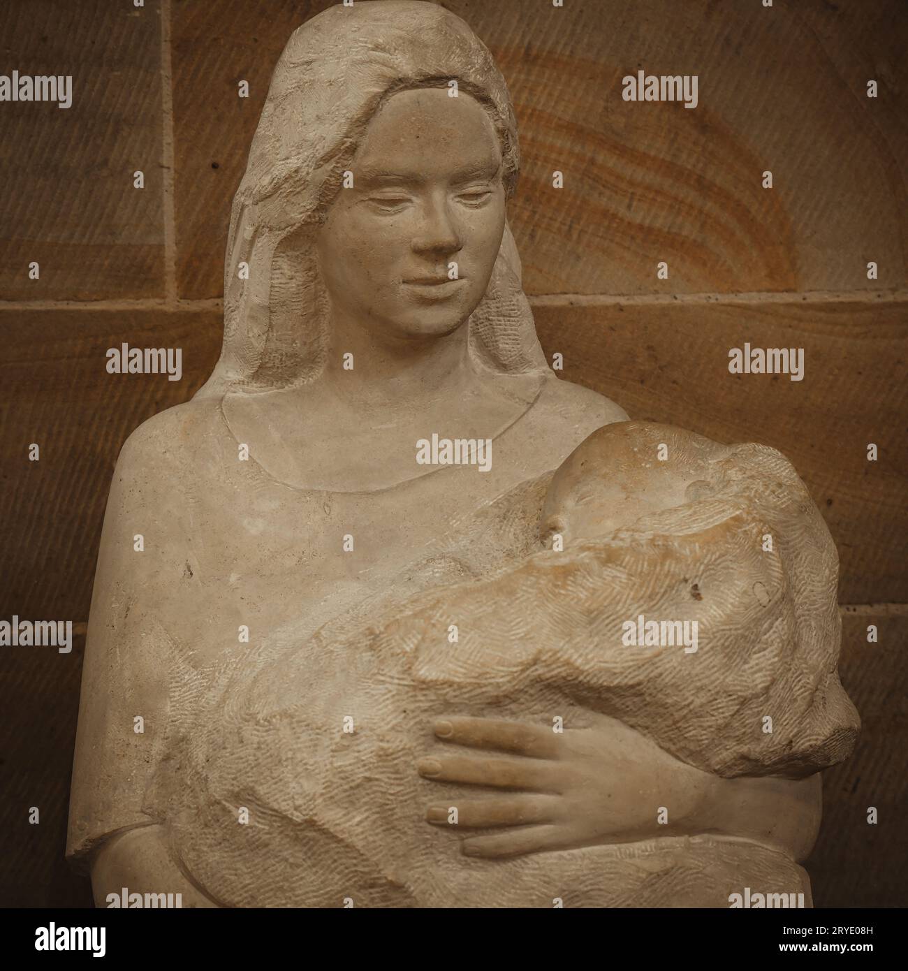 Wakefield cathedral windows hi-res stock photography and images - Alamy