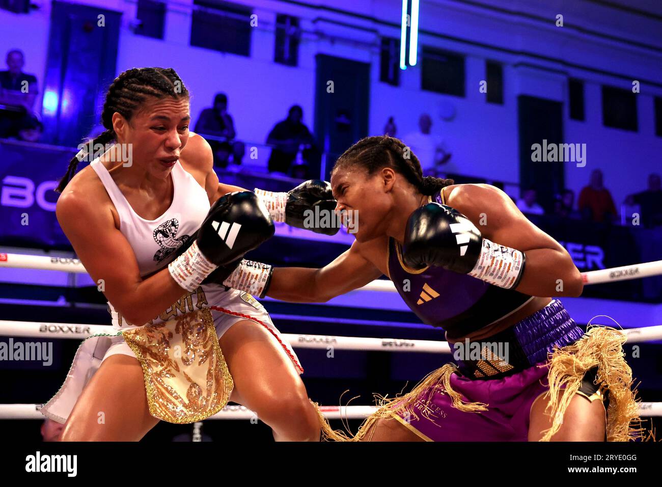 Caroline Dubois (right) and Magali Rodriguez in action during the IBO ...
