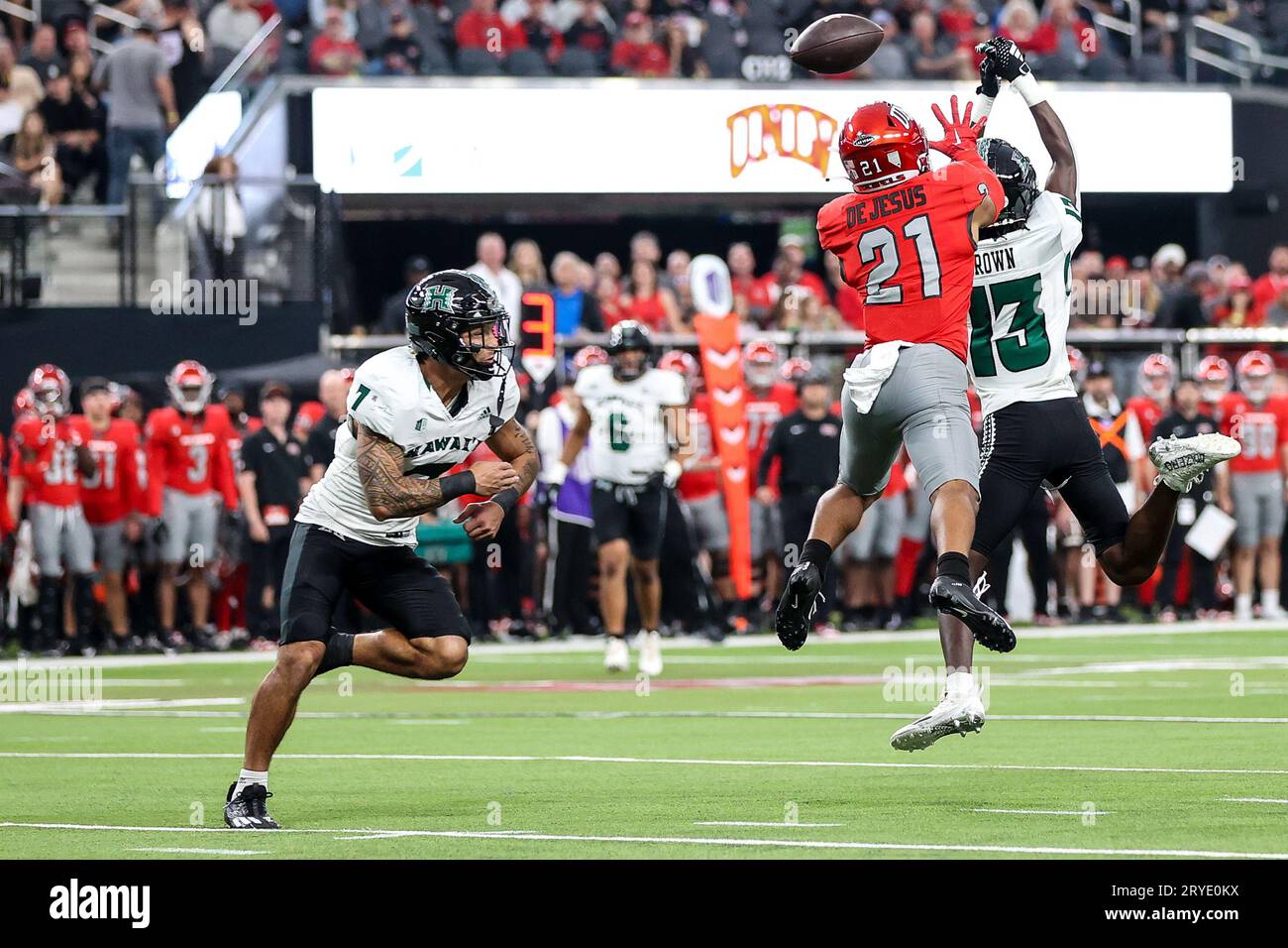 Las Vegas, NV, USA. 30th Sep, 2023. UNLV Rebels wide receiver Jacob De ...