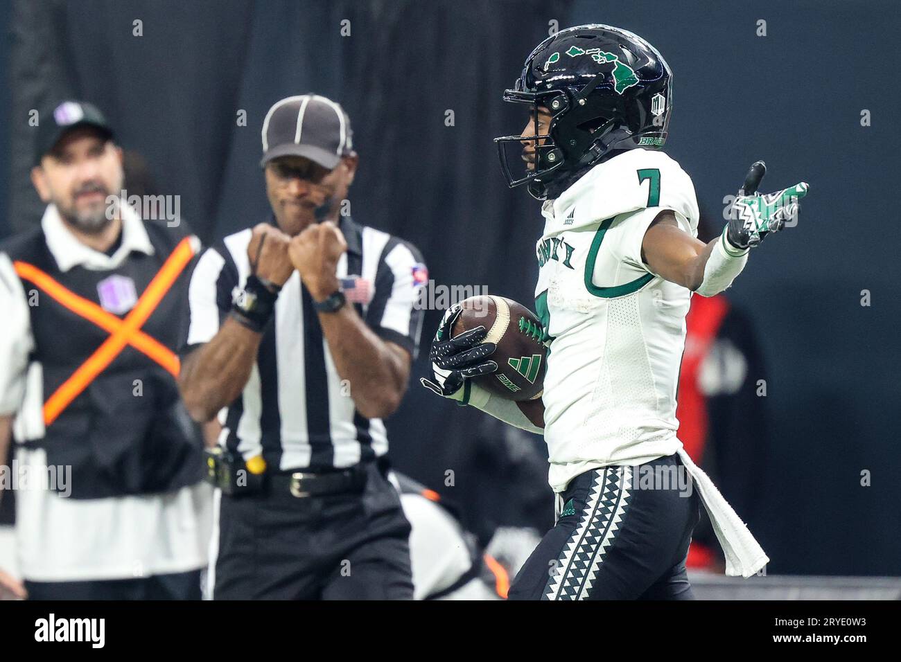 Las Vegas, NV, USA. 30th Sep, 2023. Hawaii Warriors wide receiver ...