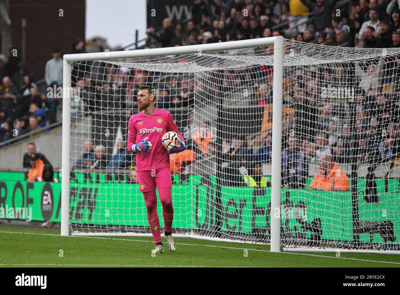 Jos S‡ #1 of Wolverhampton Wanderers during the Premier League match ...