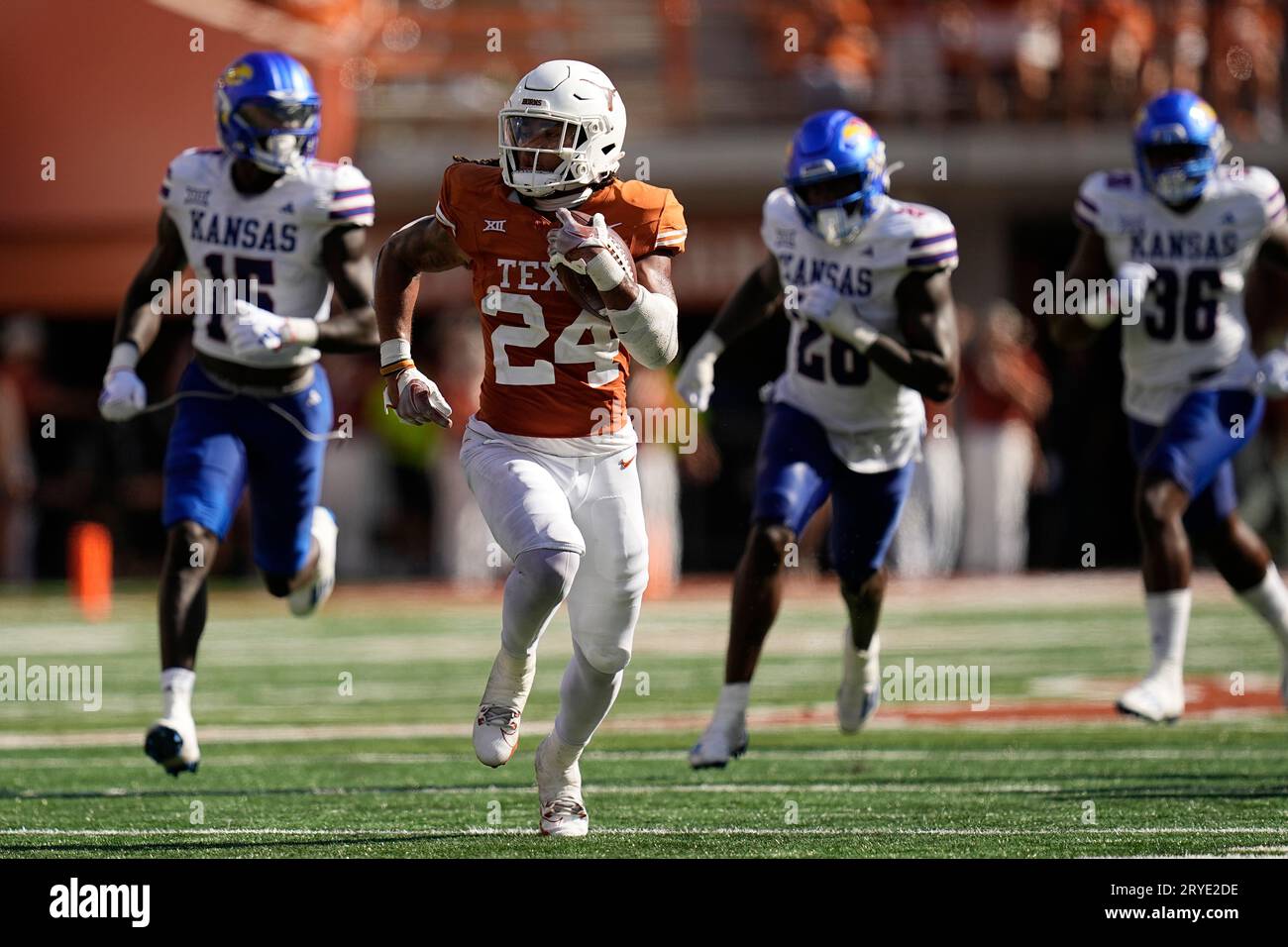 Texas running back Jonathon Brooks (24) breaks away for a touchdown run ...