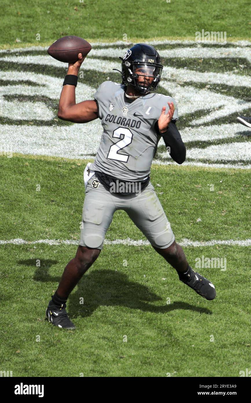 BOULDER, CO - SEPTEMBER 30: Colorado Buffaloes quarterback Shedeur ...