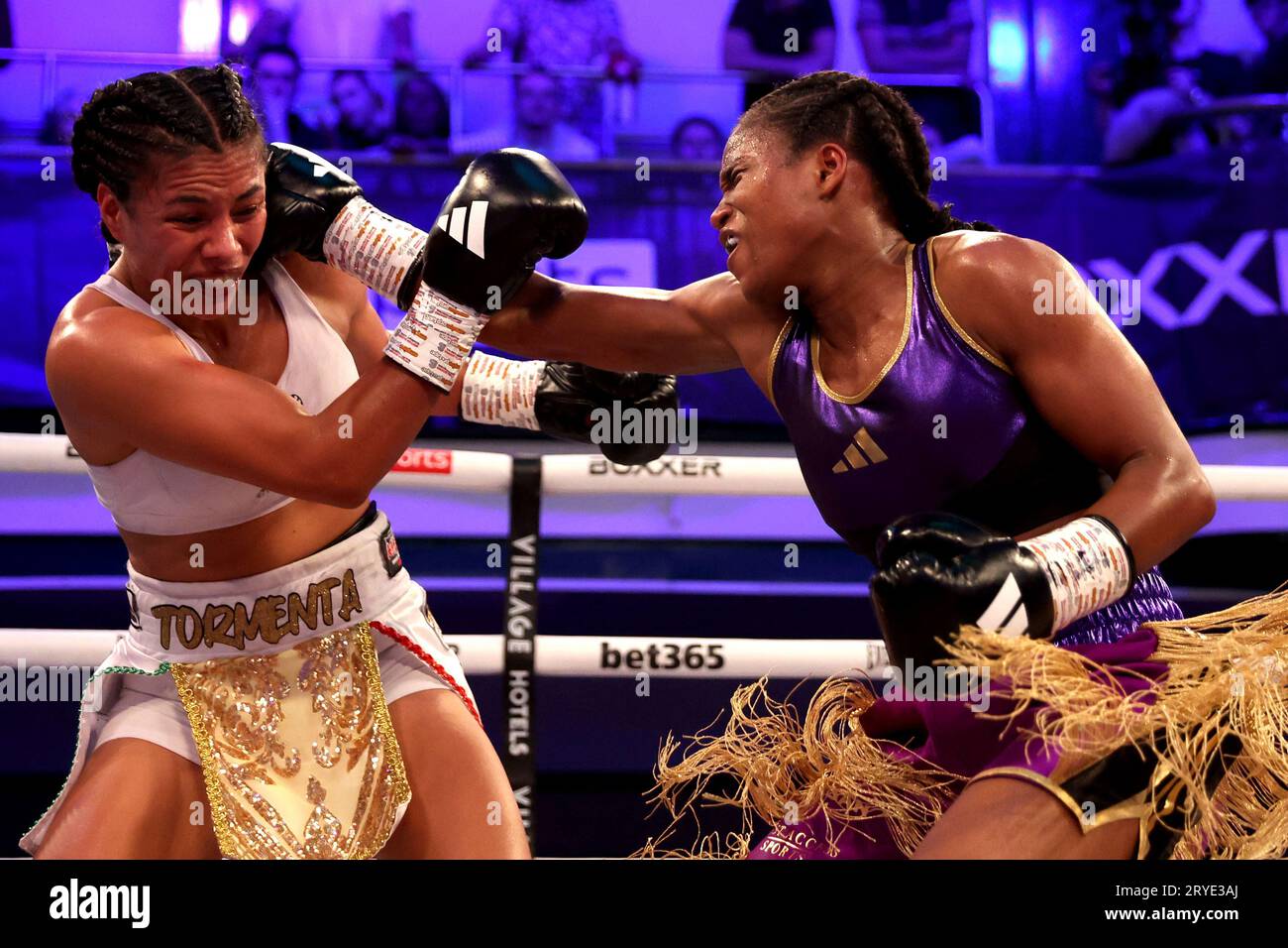 Caroline Dubois (right) and Magali Rodriguez in action during the IBO ...