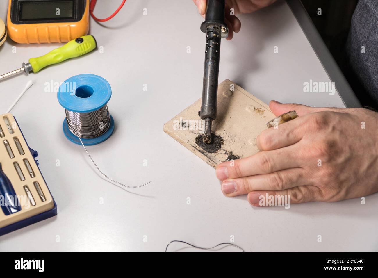 Master welding hi-res stock photography and images - Alamy