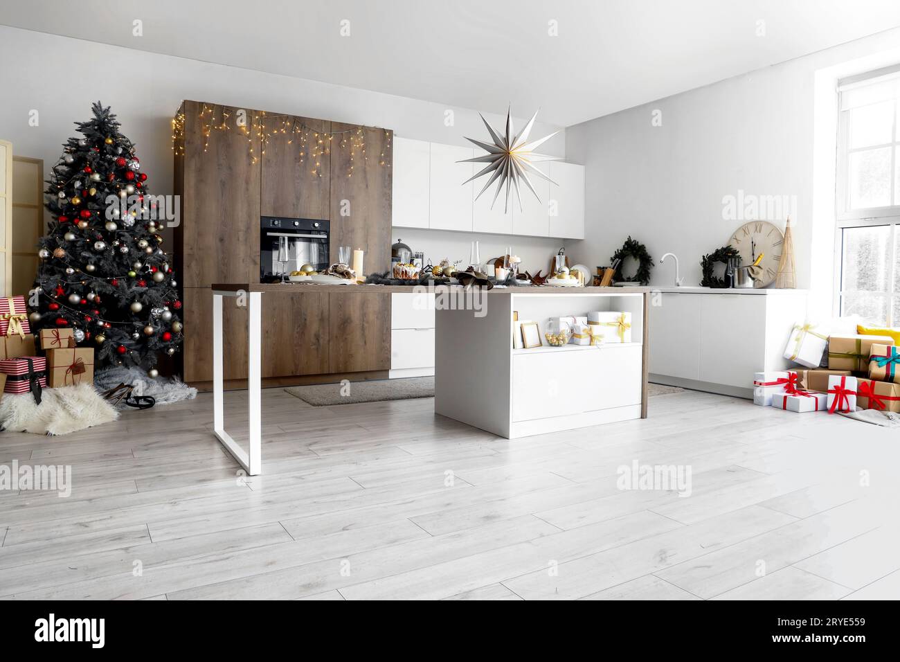 Kitchen set tree style hi-res stock photography and images - Alamy