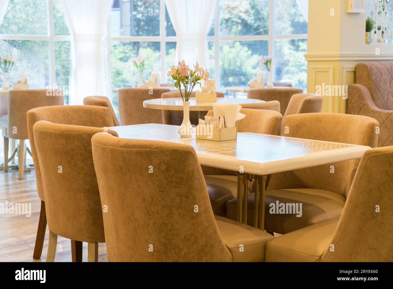 Cafe window seat hi-res stock photography and images - Alamy