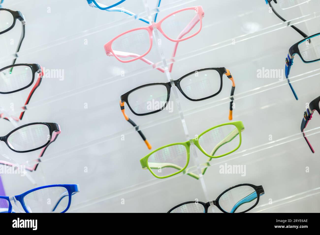 Eye stand hi-res stock photography and images - Alamy
