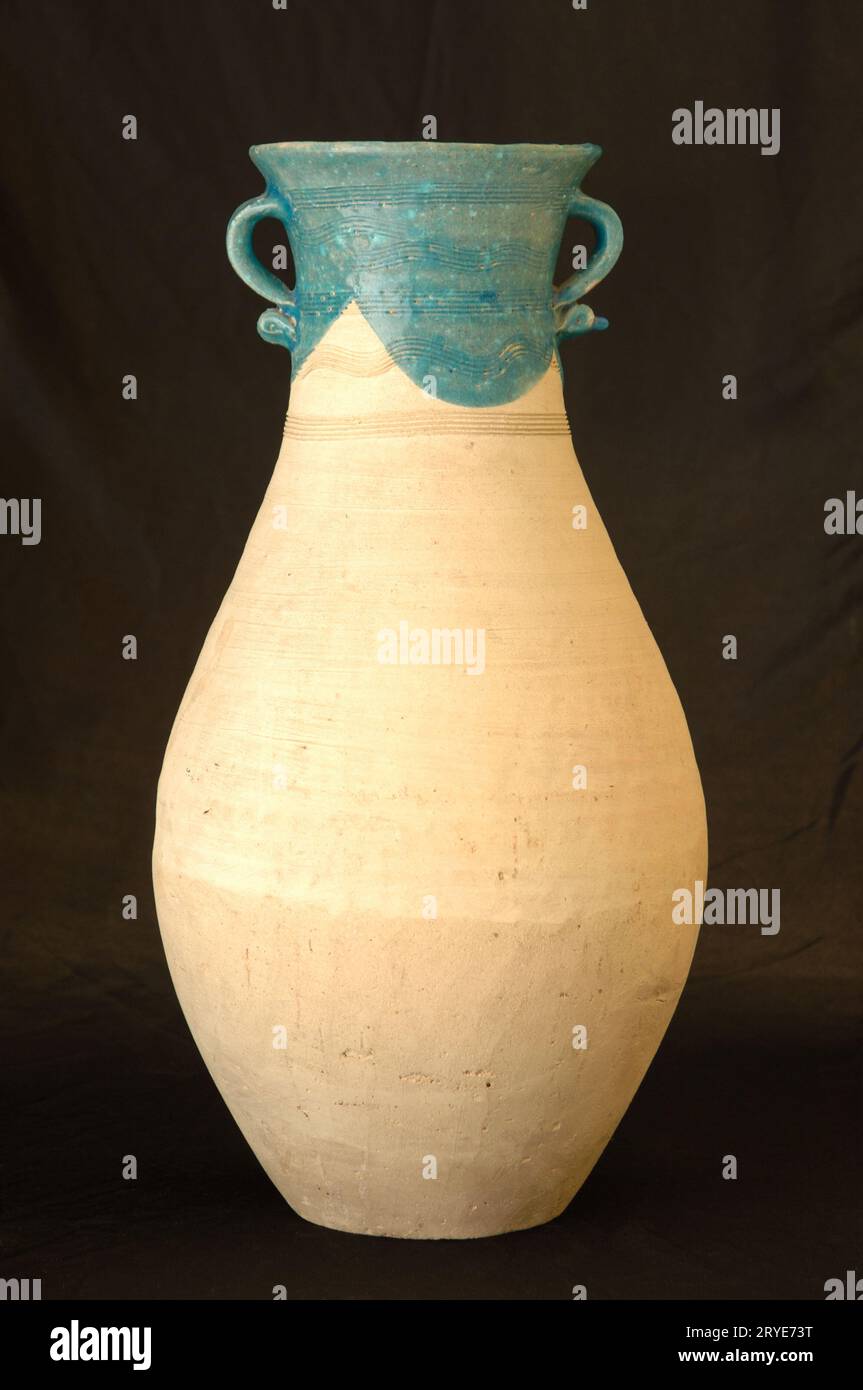 Antique islamic pitcher hi-res stock photography and images - Alamy