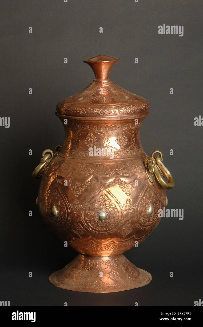 Antique brass utensils hi-res stock photography and images - Alamy