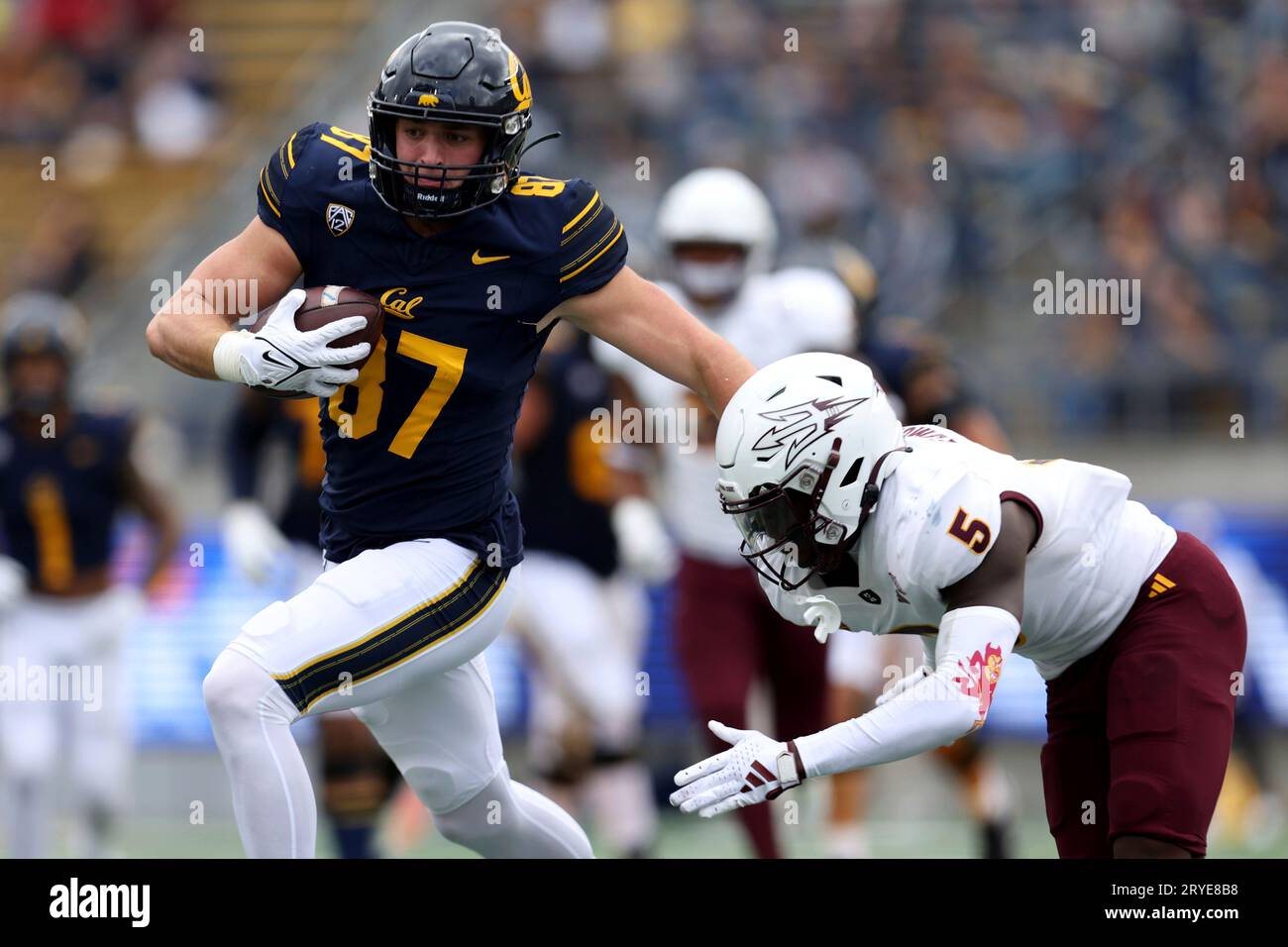 California tight end Jack Endries (87) runs after a catch against ...