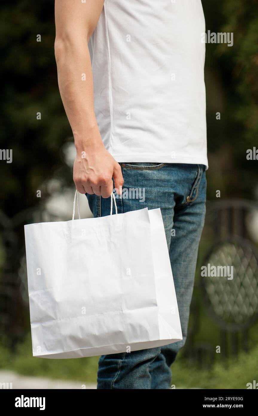 White delivery man in hi-res stock photography and images - Alamy