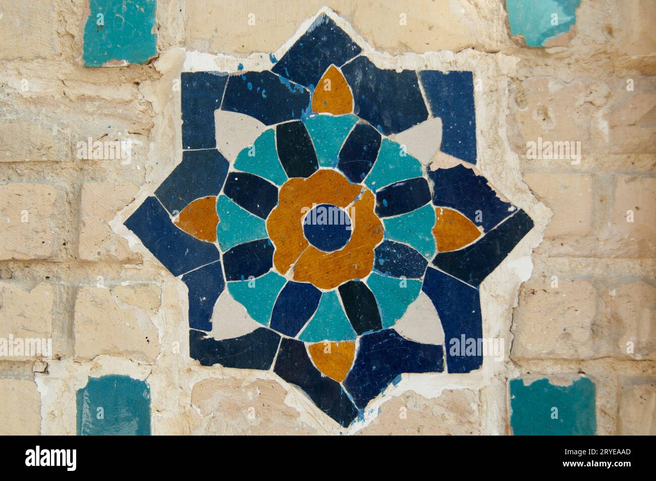 Traditional ceramic design hi-res stock photography and images - Alamy