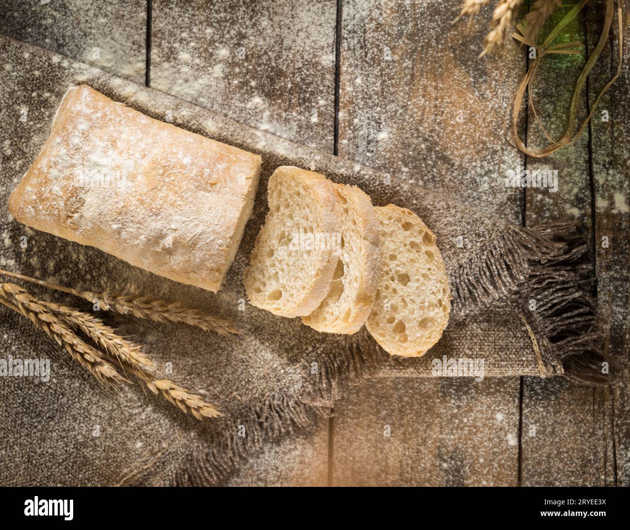 Sliced loaf bread spikelets hi-res stock photography and images - Alamy