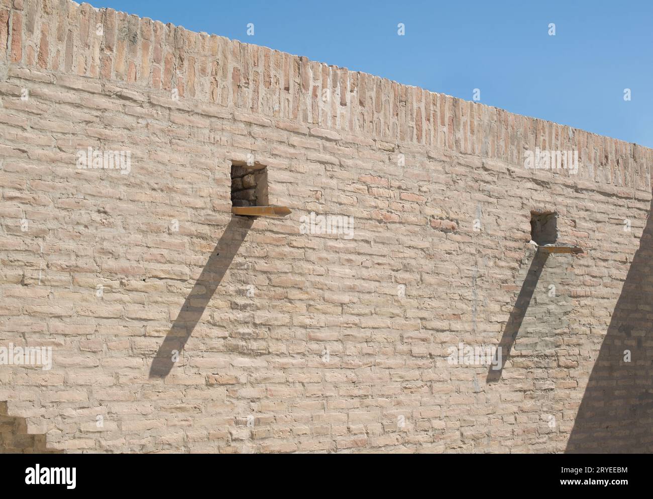 Ancient middle east architecture hi-res stock photography and images ...