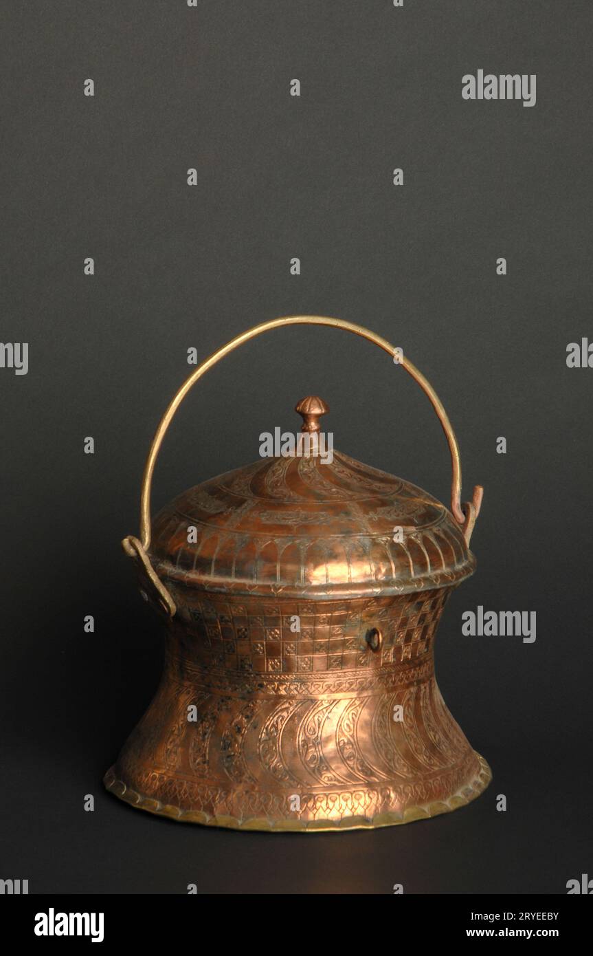 Traditional brass utensils hi-res stock photography and images - Alamy