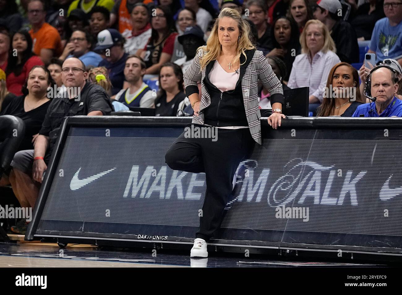 Las Vegas Aces head coach Becky Hammon watches play during the first ...