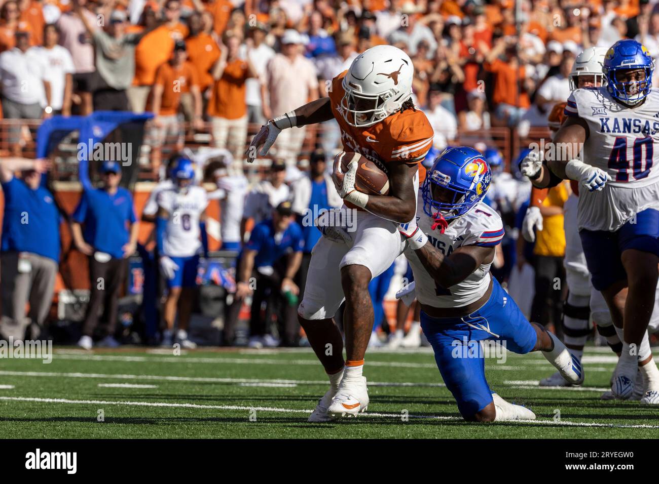 AUSTIN, TX - SEPTEMBER 30: Texas Longhorns running back Jonathon Brooks ...