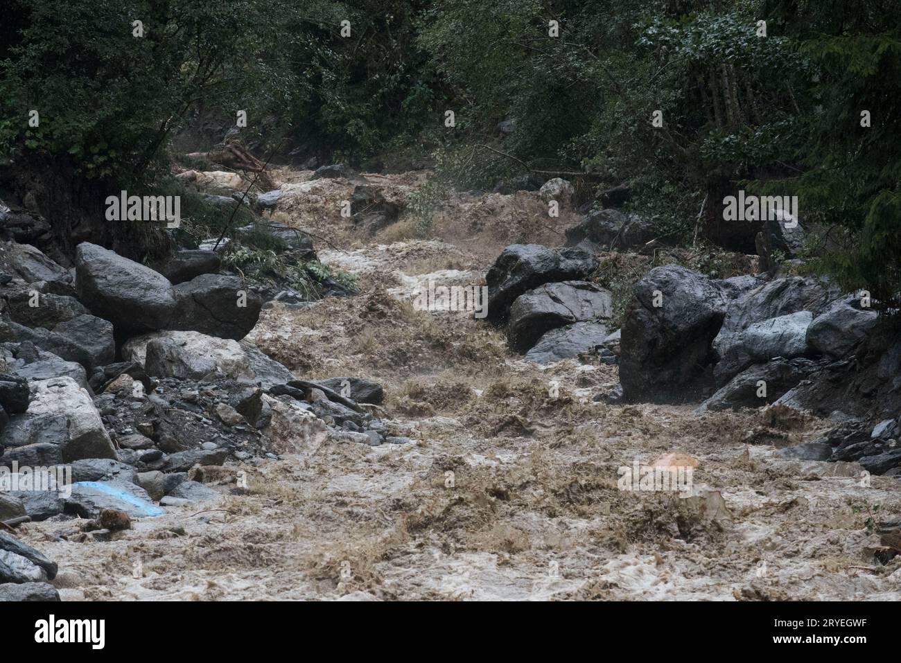Destructive flood hi-res stock photography and images - Alamy
