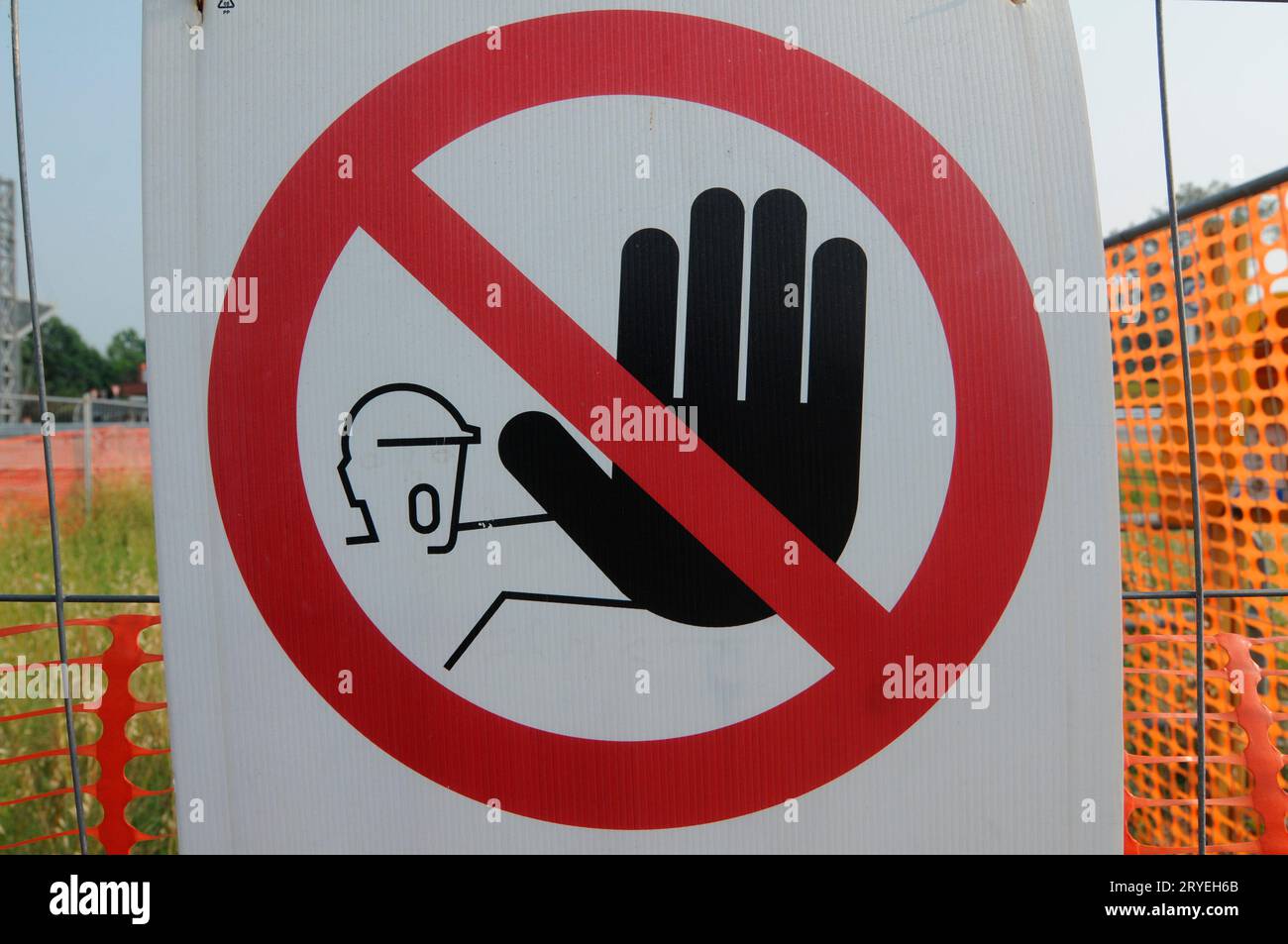 Measures for construction site safety hi-res stock photography and ...