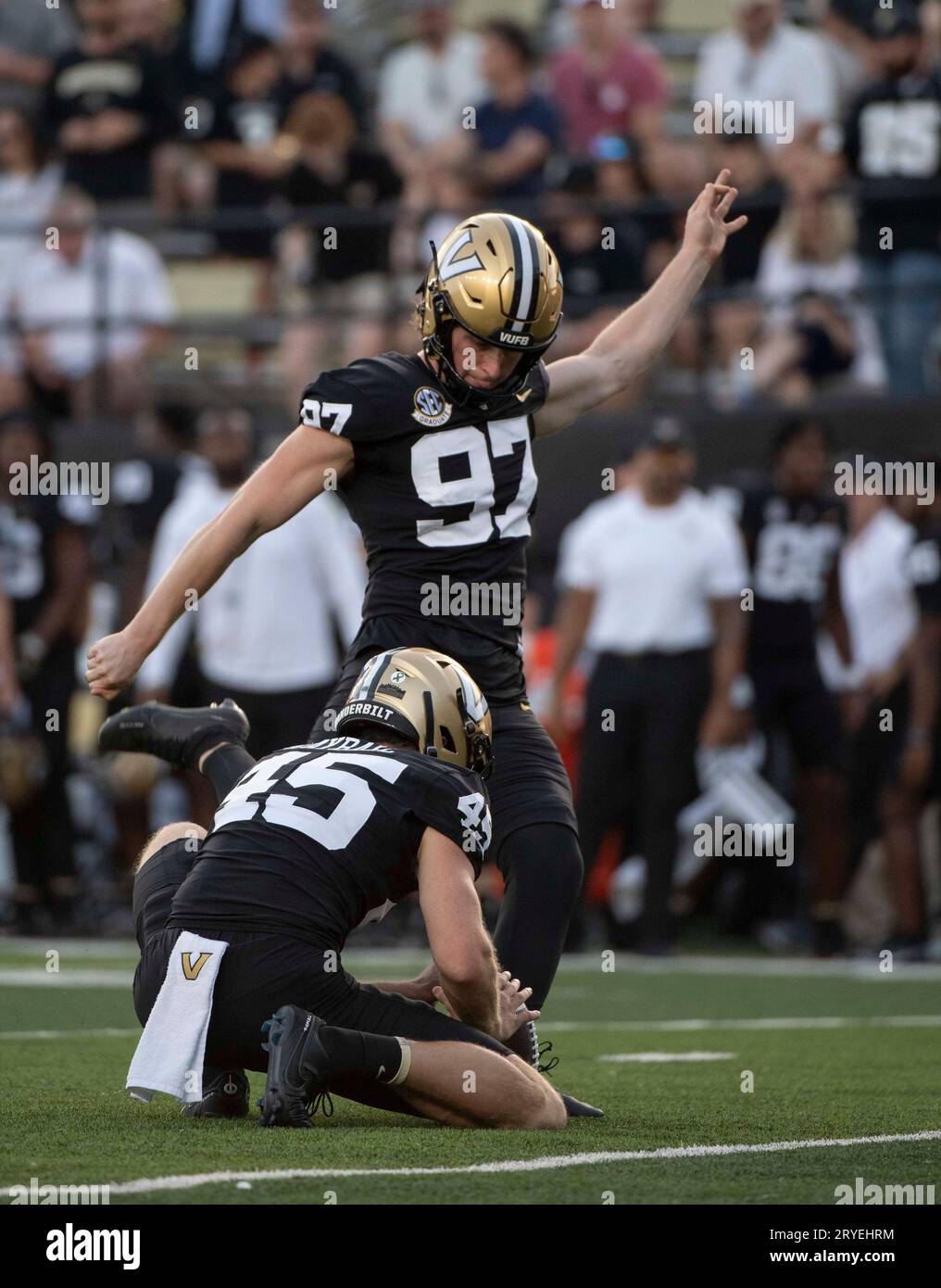 Nashville, Tennessee, USA. 30th Sep, 2023. Vanderbilt Commodores place ...