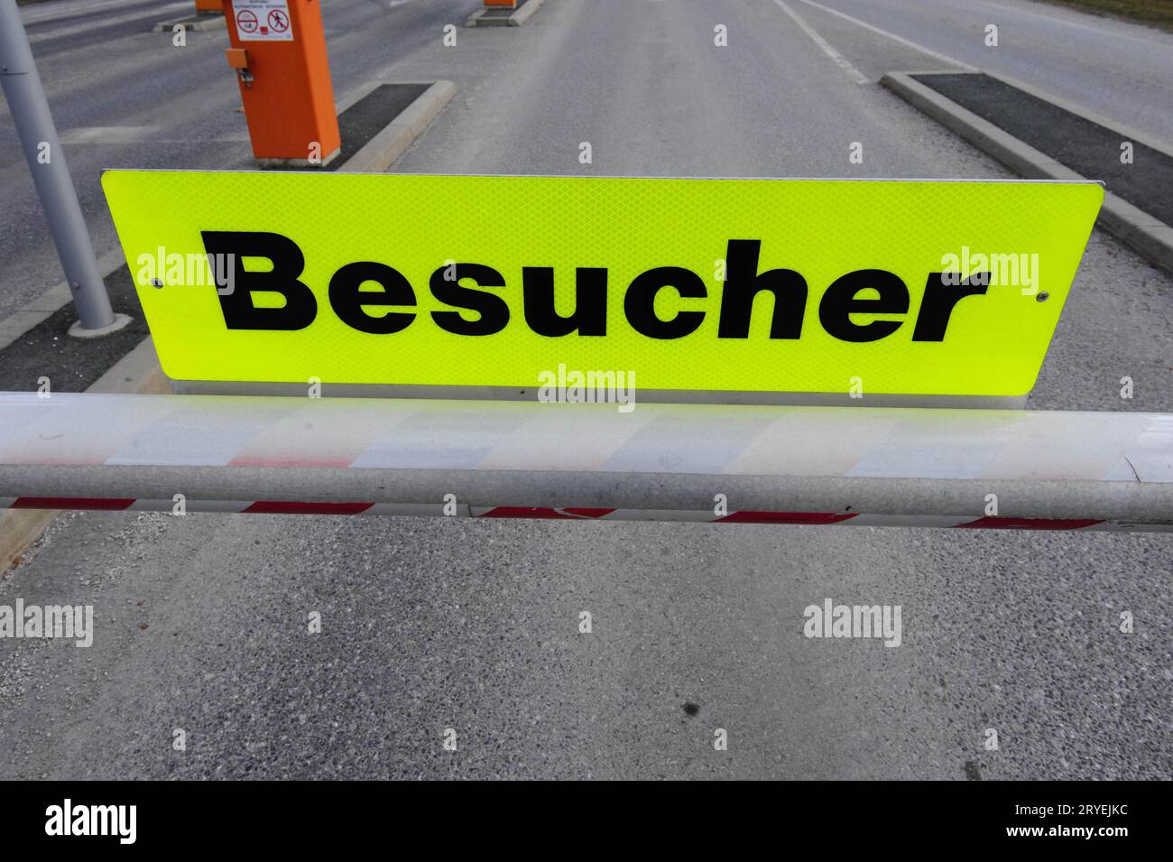 Besucher (visitor) sign at hospital Stock Photo - Alamy