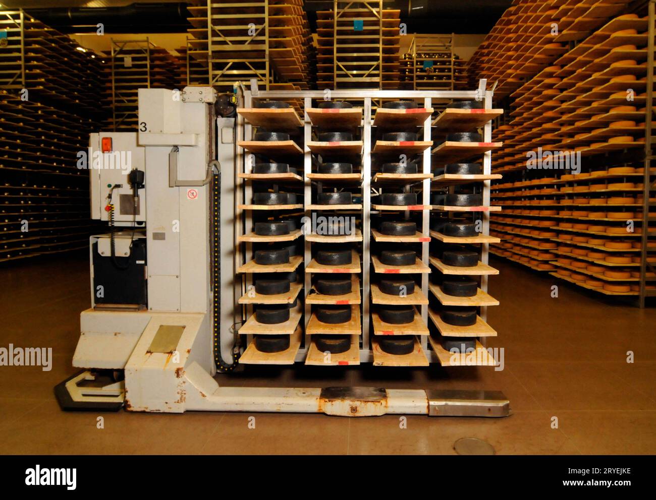 Robot and automation in storage logistics Stock Photo - Alamy