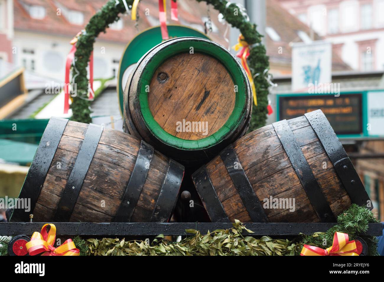 Wooden kegs hi-res stock photography and images - Alamy