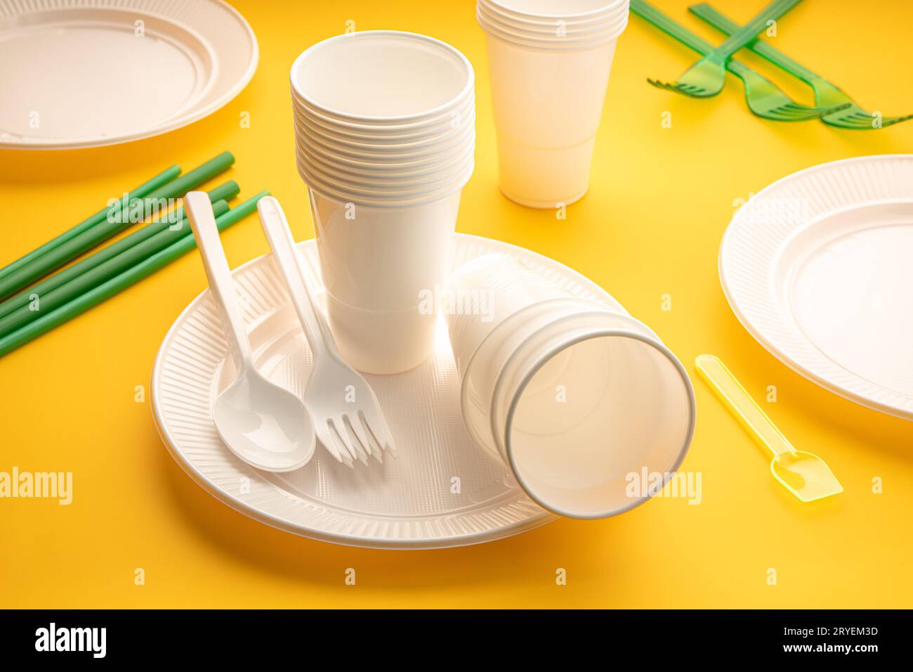 Disposable plastic dishware Stock Photo - Alamy