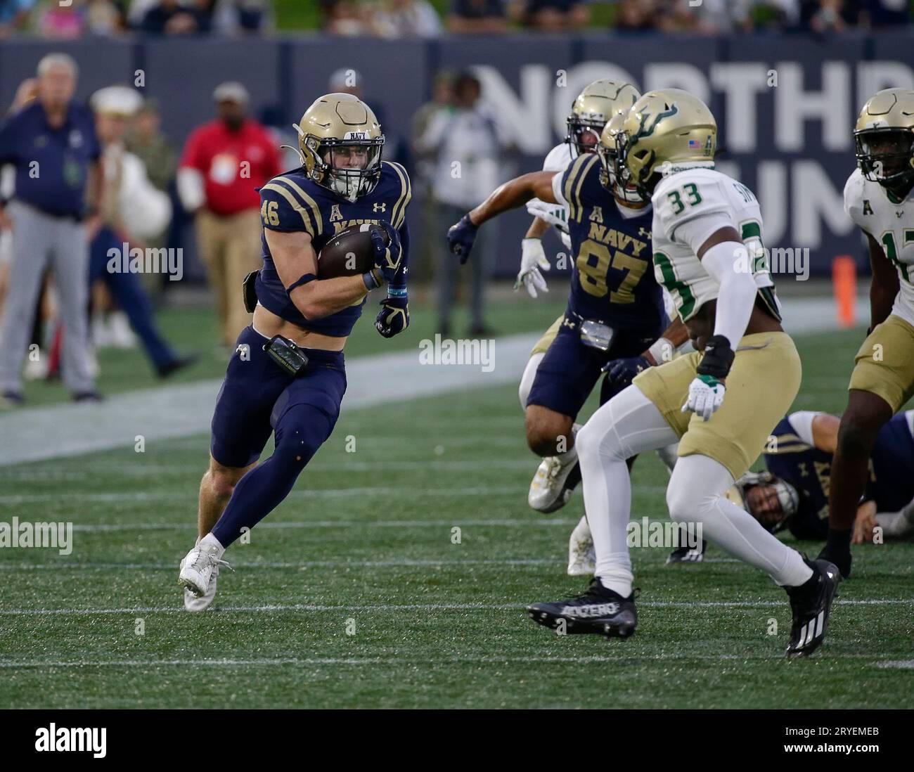 Annapolis, MD, USA. 30th Sep, 2023. Navy Midshipmen FB #46 Alex Tecza ...