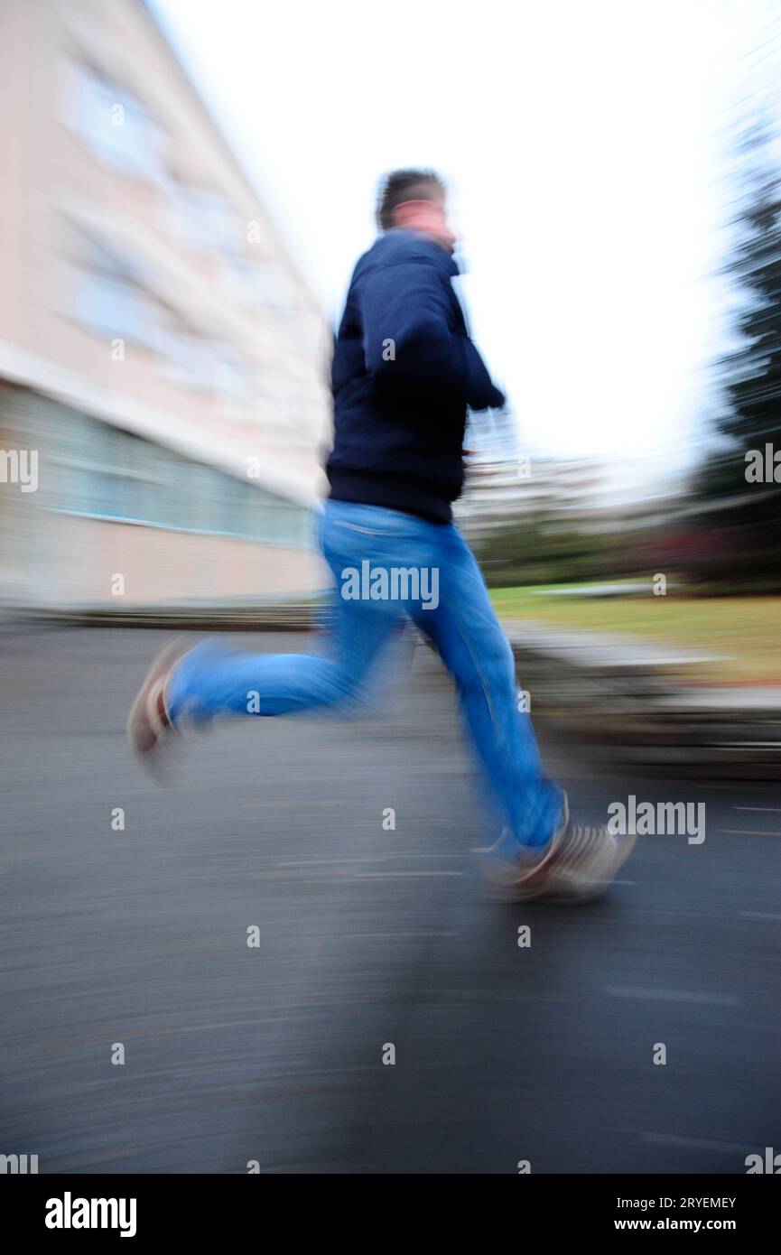 Escape behavior hi-res stock photography and images - Alamy