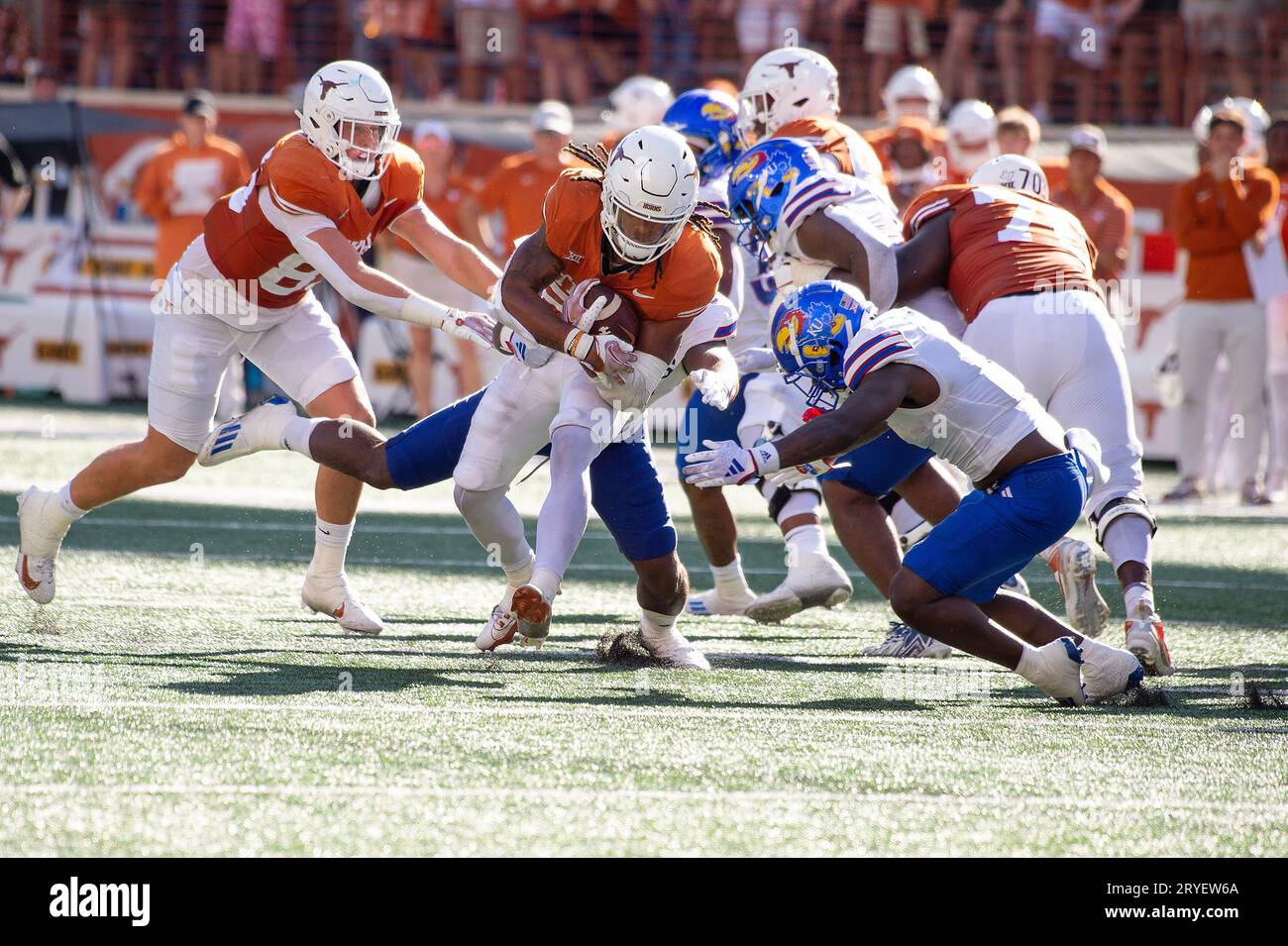 September 30, 2023: Texas Longhorns Jonathon Brooks (24) in action ...