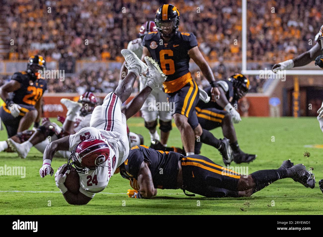 South Carolina running back Mario Anderson (24) is upended by Tennessee ...